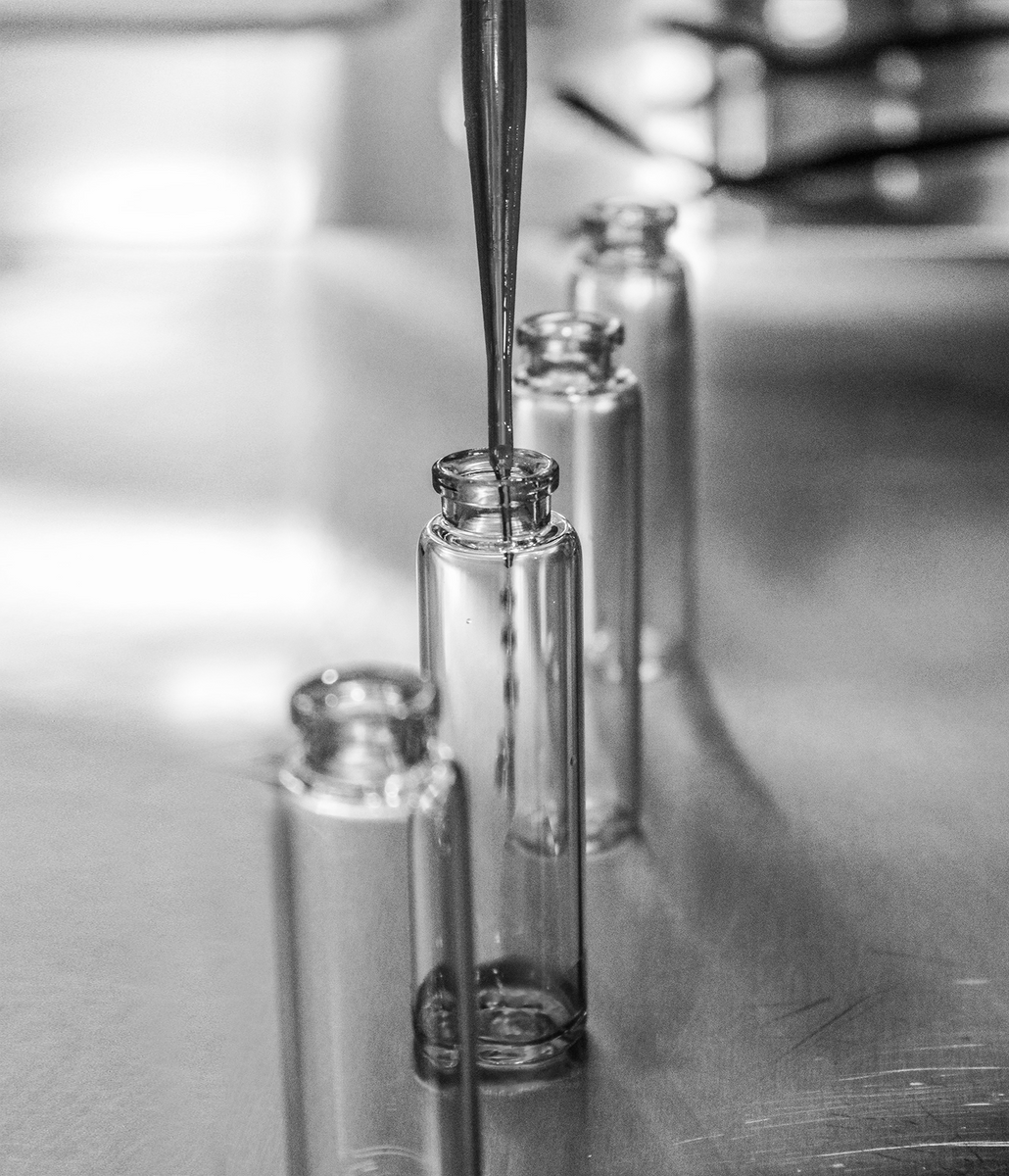 3 Reasons Perfume Samples Make Finding Fragrance More Pleasurable ...
